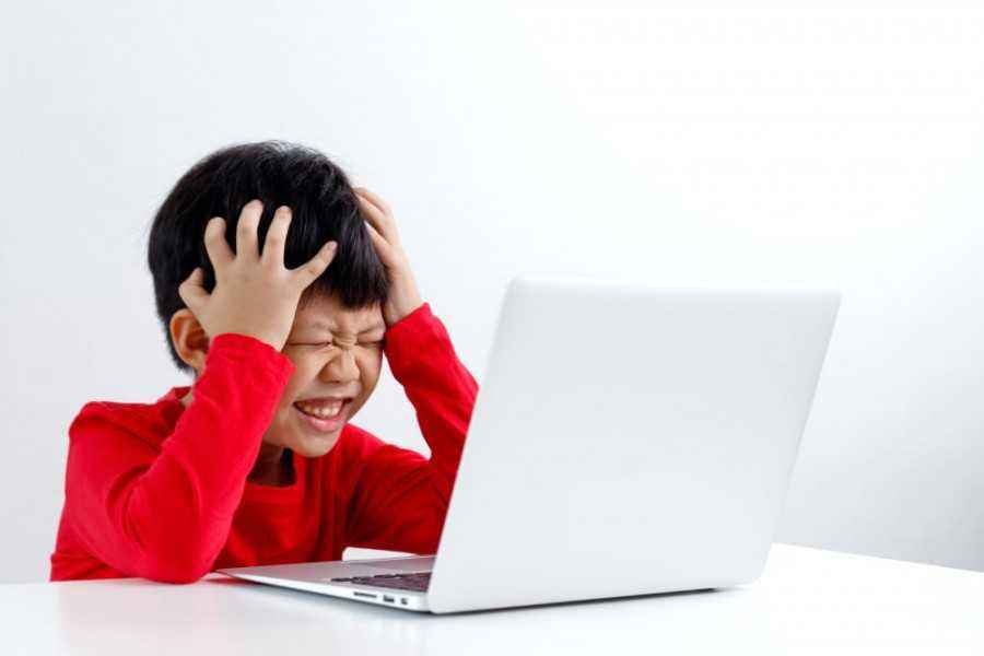Anak Tantrum Saat Sekolah Online? Begini Cara Mengatasinya