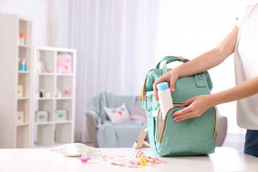 9 Perlengakan Bayi yang Wajib Dibawa Saat Bepergian 9 Perlengakan Bayi yang Wajib Dibawa Saat Bepergian